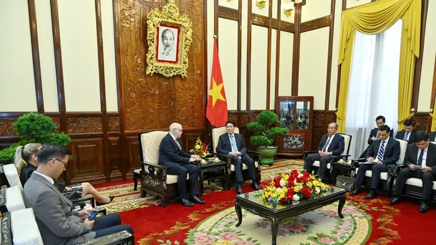 Đại sứ Phần Lan chào từ biệt Chủ tịch nước Lương Cường