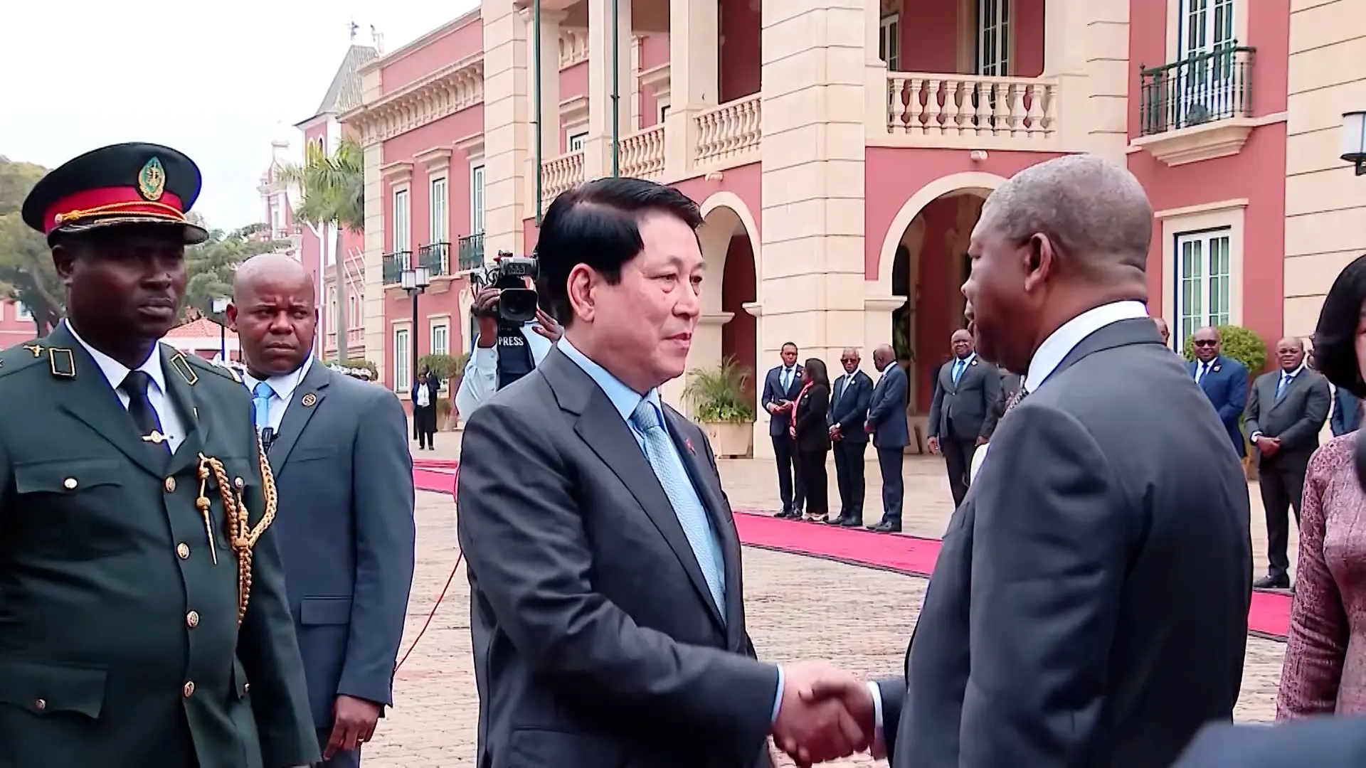Chủ tịch nước Lương Cường kết thúc tốt đẹp chuyến thăm Angola